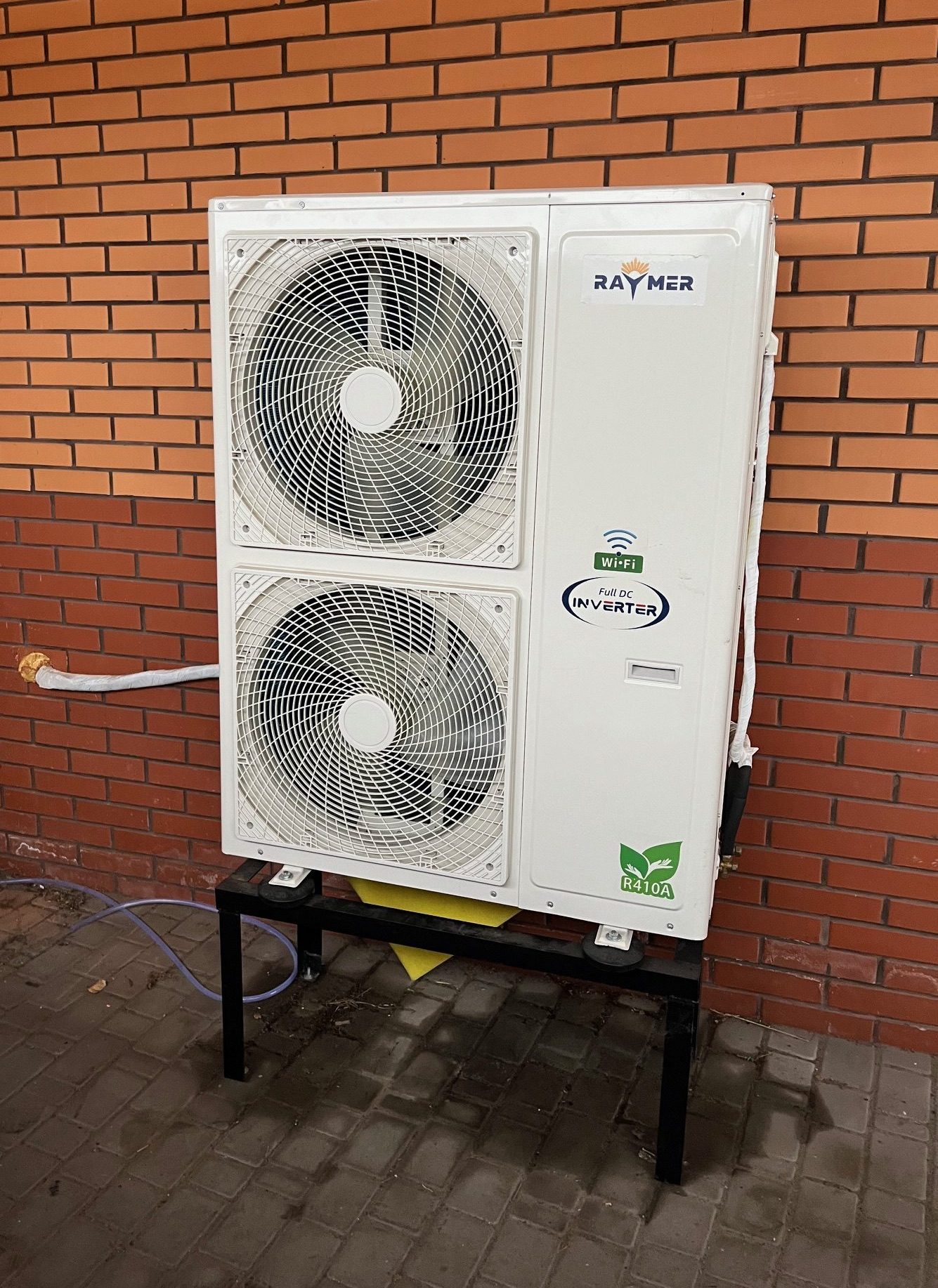 Installation of the Raymer RAY-18DS1 EVI heat pump (380V) in a private ...