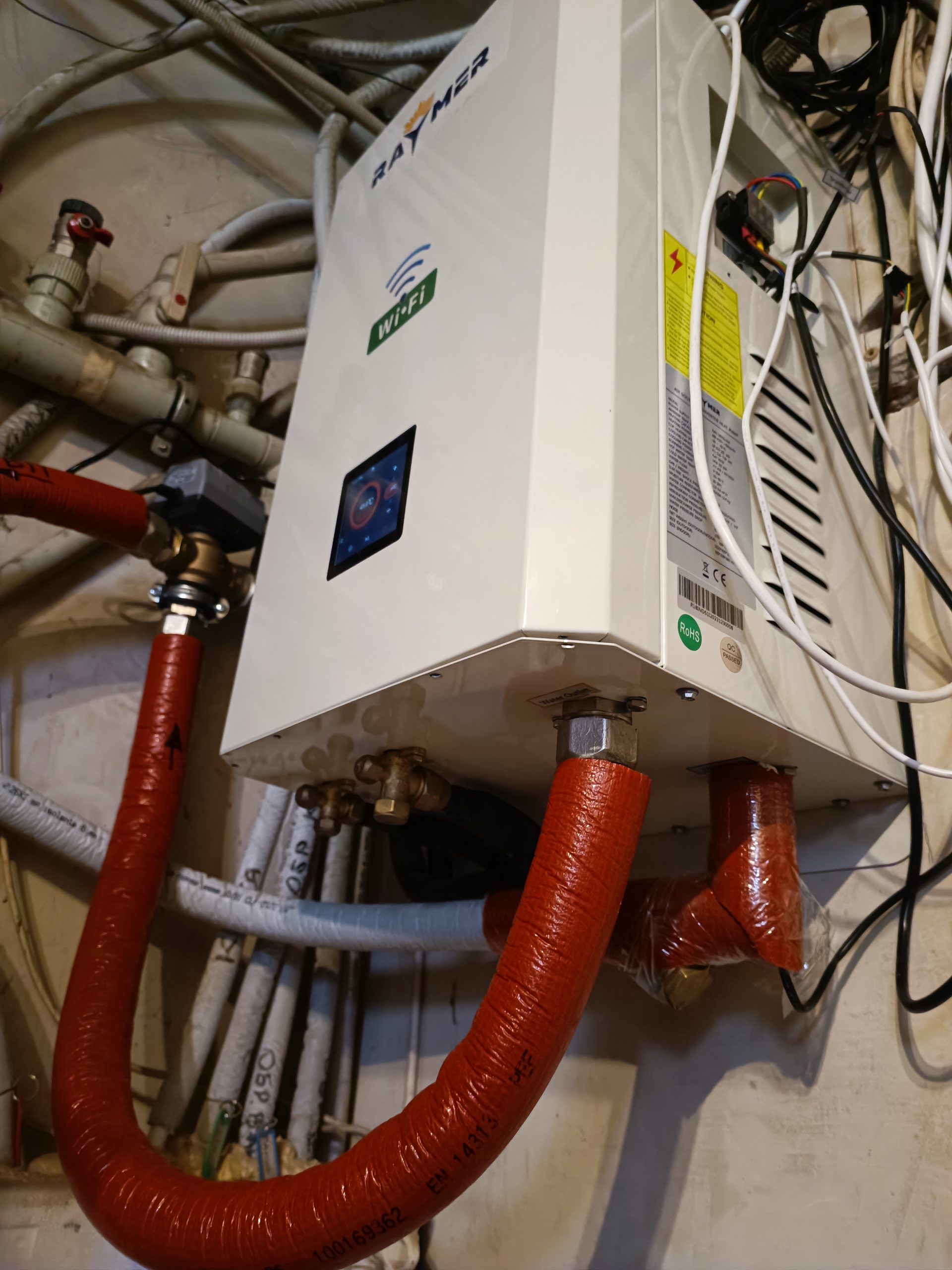 Монтаж мощного теплового насоса Raymer RAY-18DS1-EVI в частном доме, г ...